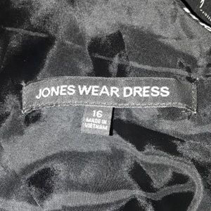 Jones Wear | Dresses | Jones Wear Sleeveless Ruffle Dress | Poshmark